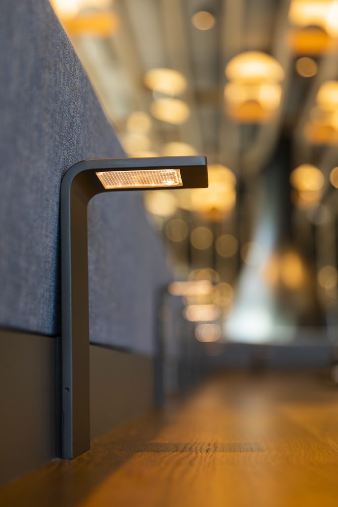 Work lights, two solutions – Resolute Online