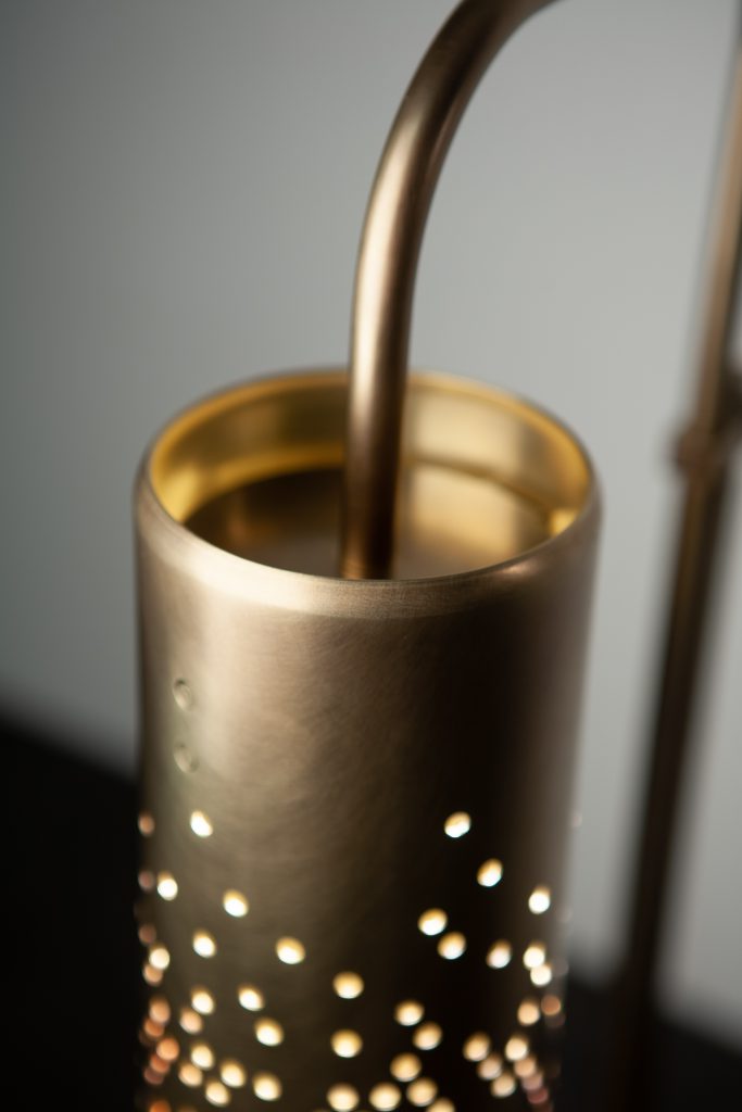 Task Light for Alaska Air Lounge – Resolute Online