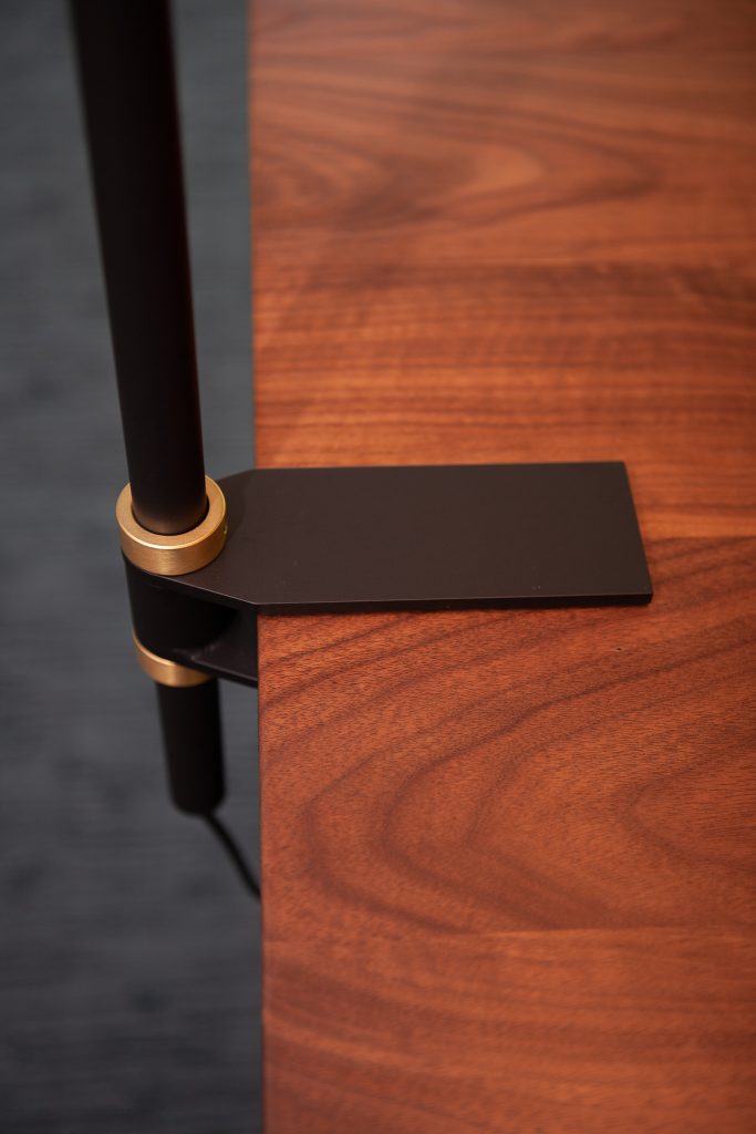 Movable Table Light – Resolute Online